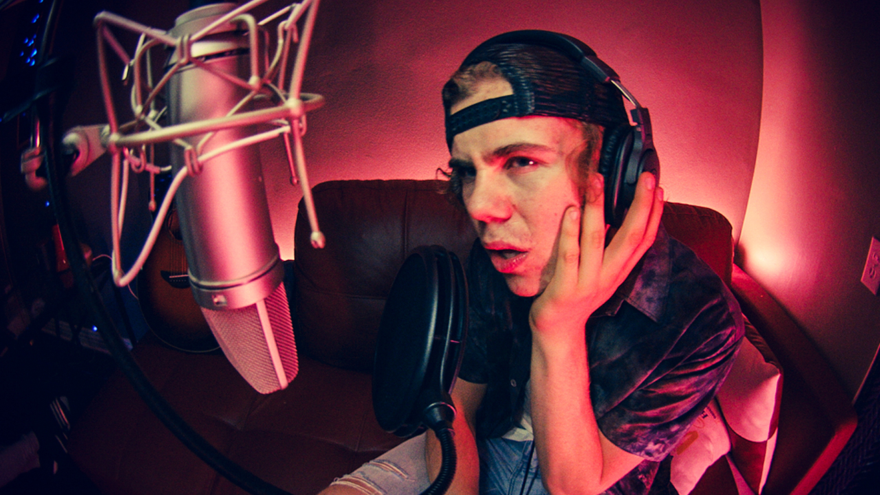 The Kid LAROI F*CK LOVE (SAVAGE): ENA ALBUM ΠΟΥ ΣΙΓΟΥΡΑ ΘΑ ΕΠΡΕΠΕ ΝΑ ...